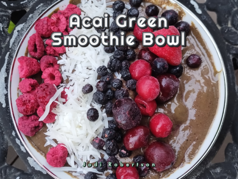 Acai Green Smoothie Bowl - Homeschooling on a Shoestring